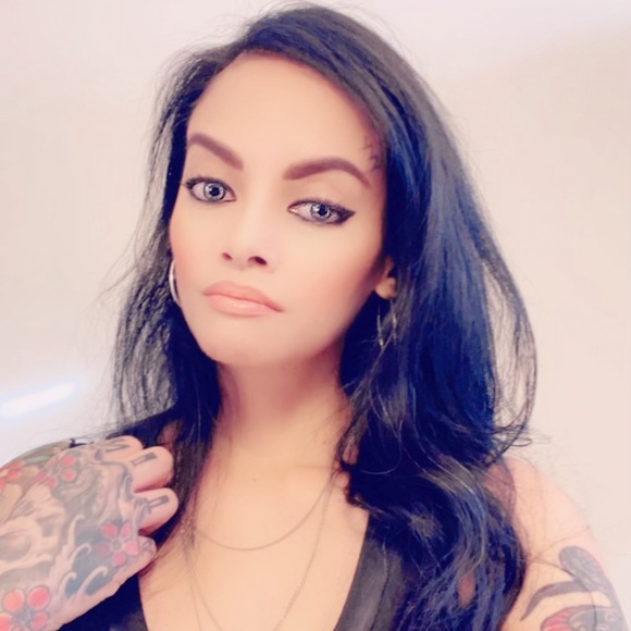 Jennifer's Closet (@jenniferfxxx) | Poshmark